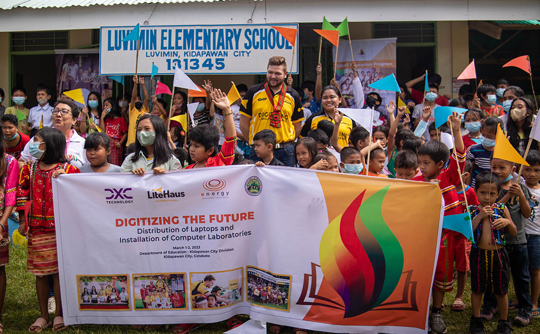 DXC Technology Donates 300 Laptops to 18 Schools in the Philippines