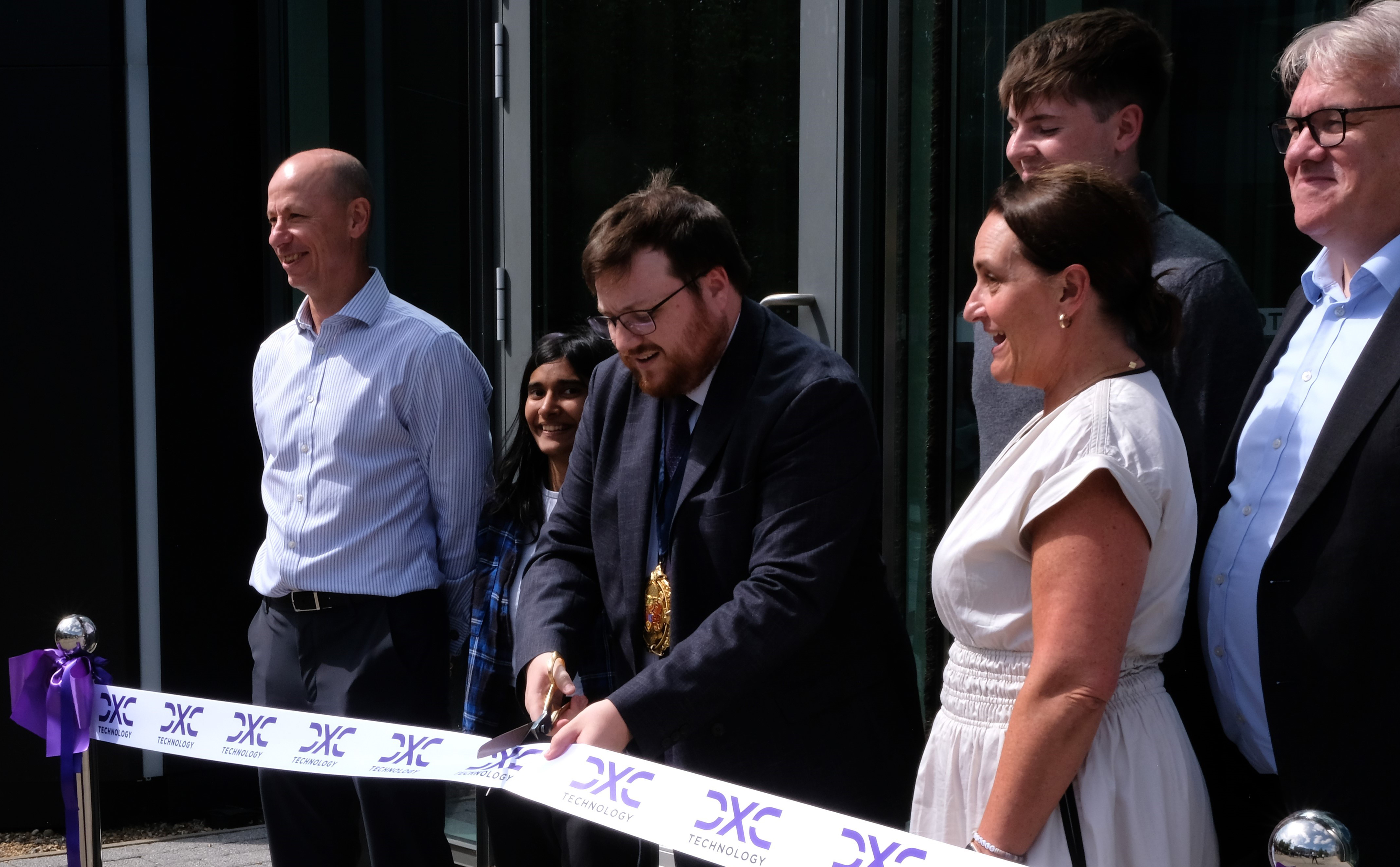 DXC Opens Farnborough Office, Launches Aerospace and Defense Hub in the UK